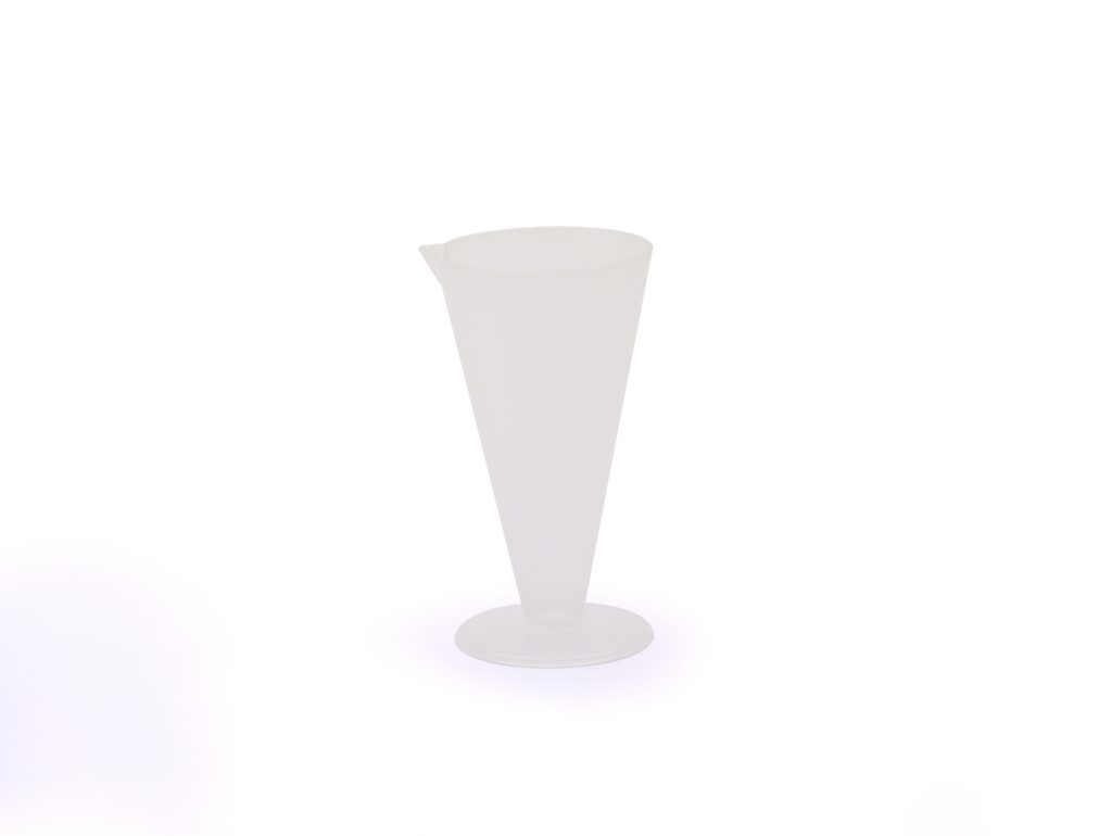 K1422 Graduated plastic goblet, 100 ml – OPTIKASCIENCE